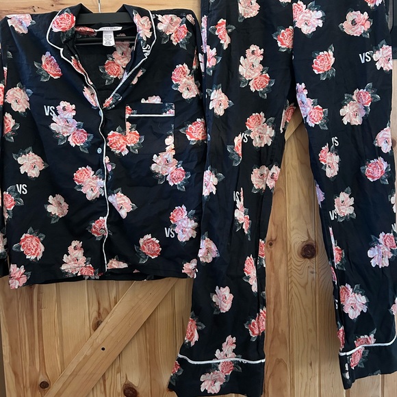 Intimates & Sleepwear | Victoria Secret Pajama Set | Poshmark